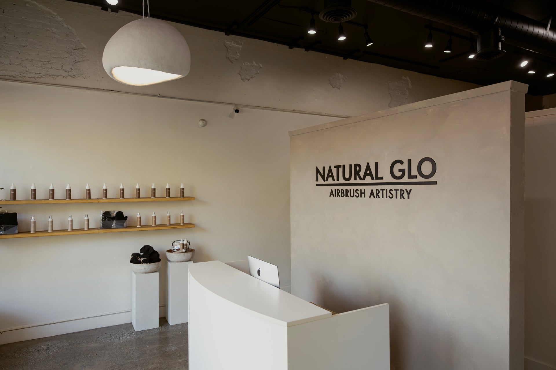 Organic Sunless Spray Tan – Natural Glo Airbrush Artistry